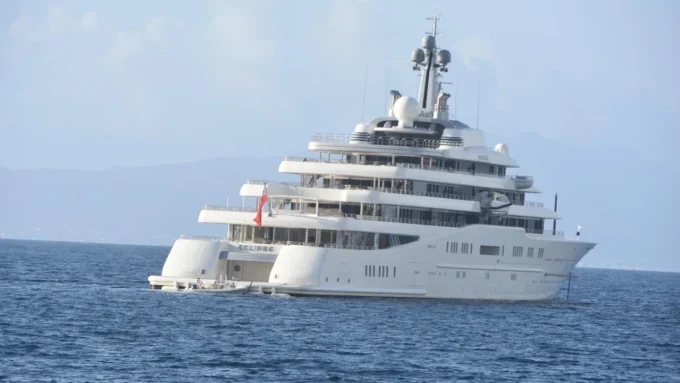 Abramoviç'in Ultra Lüks Yatı Bodrum'a Demirledi - Bodrum'da Bir Gün