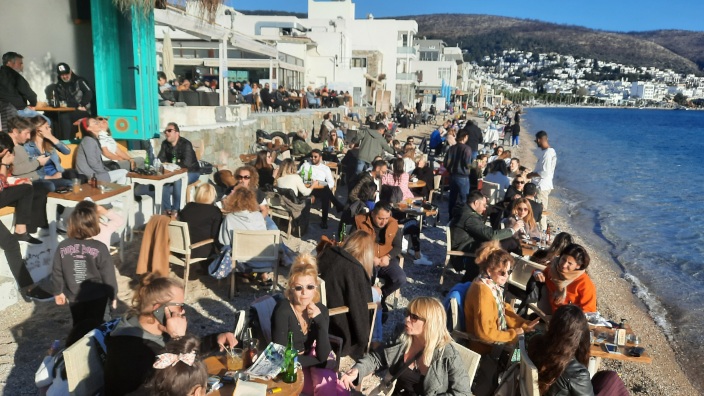 Bodrum'da Bahar Havası Sahil Ve Parklar Doldu - Bodrum'da Bir Gün